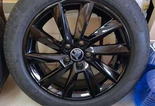 Колеса Black R16 Skoda Rapid на лете 195 55 R16
