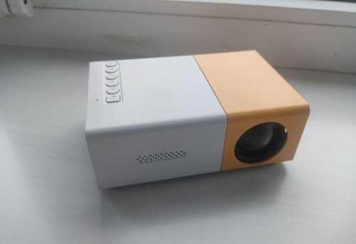 Мини проектор LED Projector