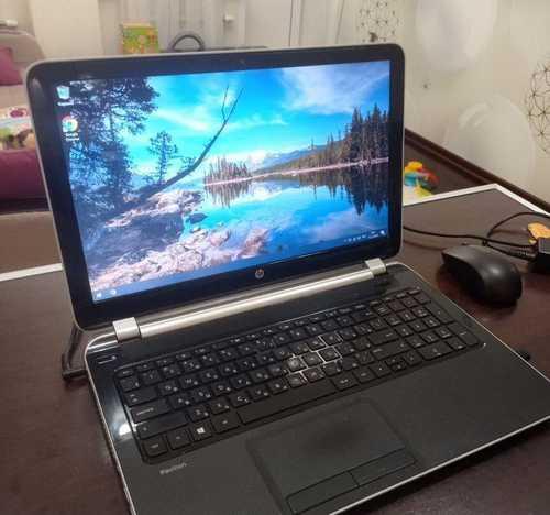 15.6" нр Intel Core i3-4005/6Gb/750Gb Radeon 8670