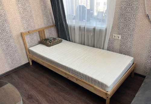 Кровать односпальная с матрасом бу IKEA