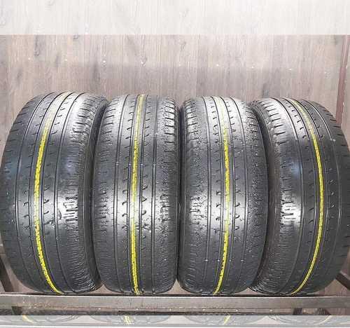 Goodyear EfficientGrip SUV 4x4 235/55 R19 105V