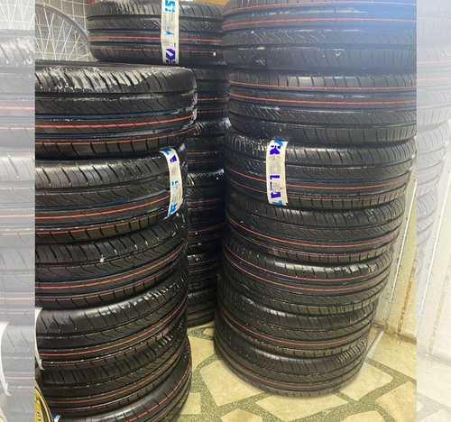 Viatti Strada 2 (V-134) 185/65 R15 140H