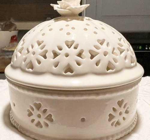 Конфетница, шкатулка, сливочник Creamware