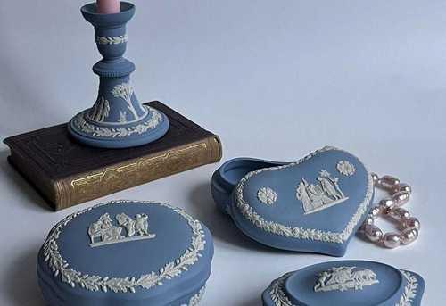 Wedgwood шкатулка синий бисквитный фарфор винтаж