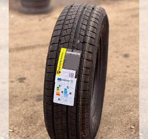 Roadmarch Snowrover 868 235/45 R18 99T