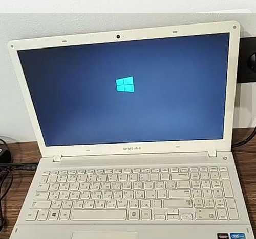 Ноутбук samsung 370r5e