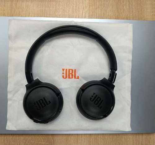 Беспроводные наушники JBL