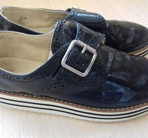 Лаковые ботиночки на платформе для девочки Zara 34