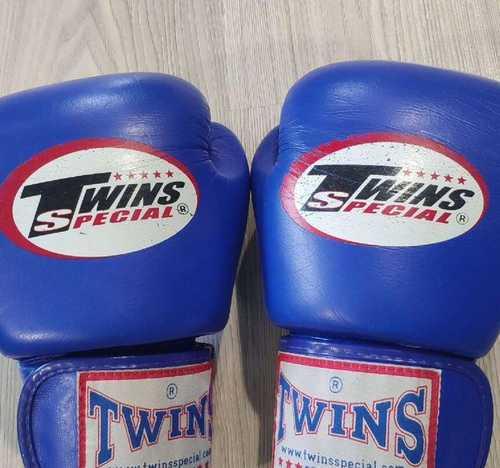 Боксерские перчатки twins 8oz