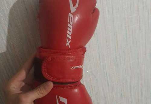 Боксерские перчатки demix