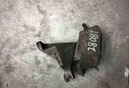 Опора АКПП Audi A6 C4 1994-1997