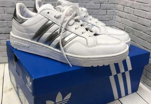 Кроссовки adidas Team Court W EG9824