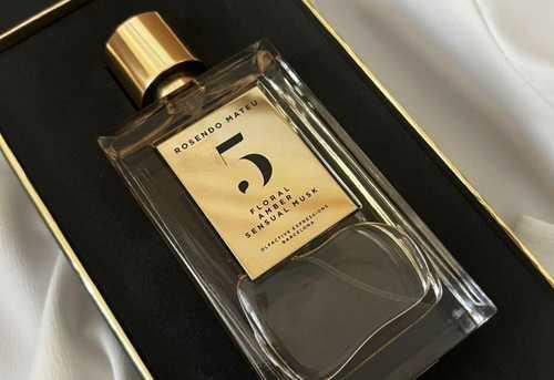 Rosendo Mateu N 5 Floral, Amber, Sensual Musk