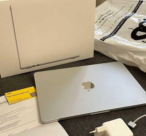 Macbook air 13 M2 8/256