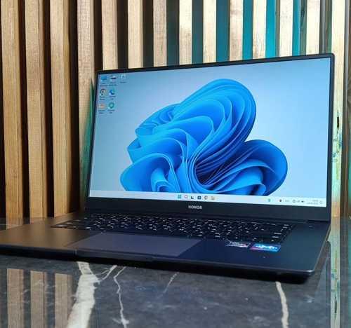 Ноутбук Honor MagicBook 14 на Ryzen 5 5th Gen