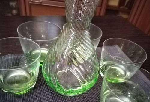 Стаканы и ваза зеленое стекло