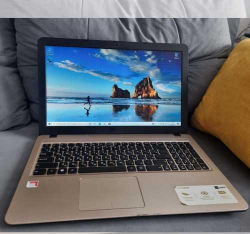 15.6 Asus VivoBook A6-9225/256gb SSD