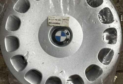 Колпак колеса на BMW E39 R15 ориг