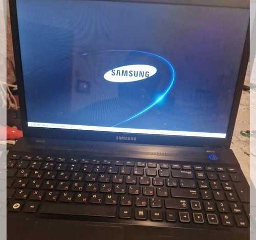 Ноутбук Samsung np300v5a 4/1000gb