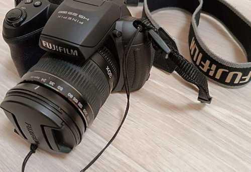 Зеркальный фотоаппарат Fujifilm Finepix HS 25 exr