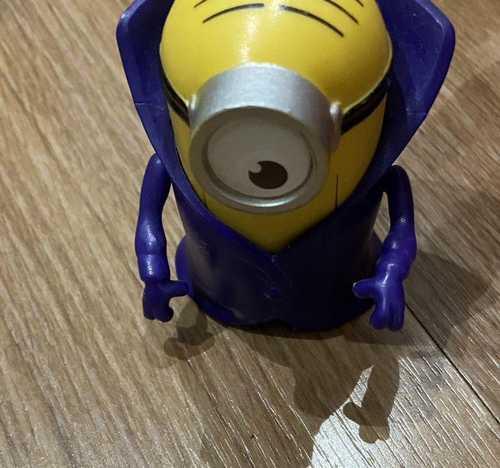 Игрушки миньоны из макдональса