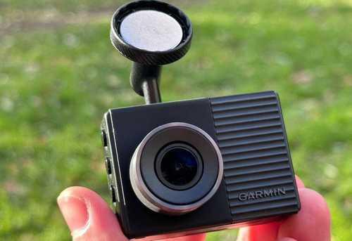 Регистратор Garmin Dash Cam 46