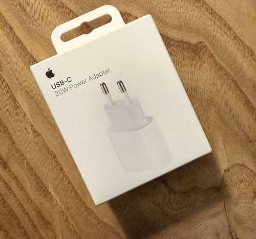 USB-C 20W Power Adapter