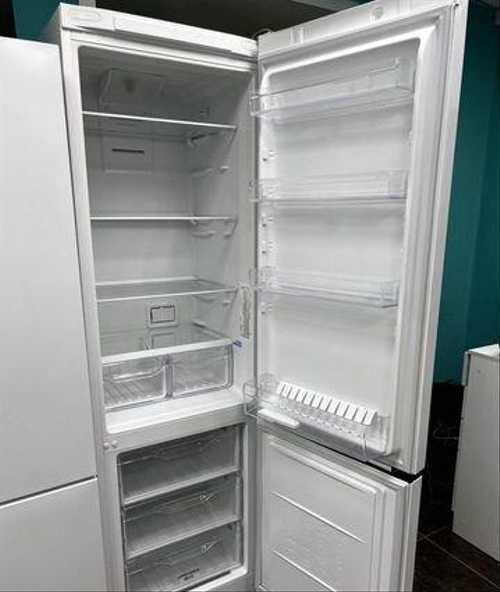 Холодильник indesit DF5200W