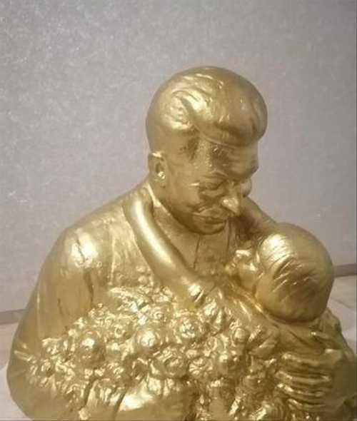 Бюст Сталина с девочкой (гипс)