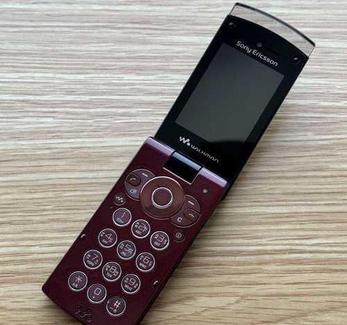 Sony Ericsson W980i, 8 ГБ