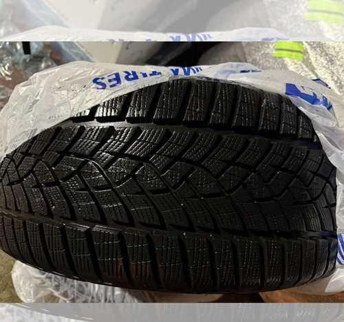 Goodyear ultragrip performance r18 245 50