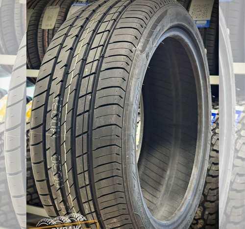 Boto Vantage H-8 235/45 R17 97W