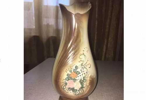 Цветочная ваза с объемной лепкой