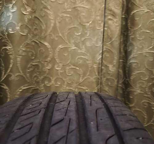 Nitto NT860 215/45 R17