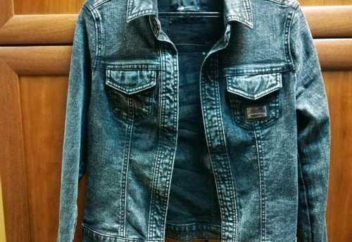 Куртка джинсовая на девушку р. 40-42