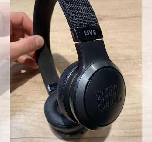 Беспроводные наушники jbl live 400bt оригинал