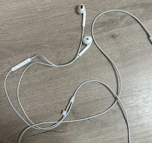 Наушники Apple earpods lightning