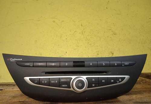 Магнитола Renault Laguna 3 лифтбэк M4RC704 2008