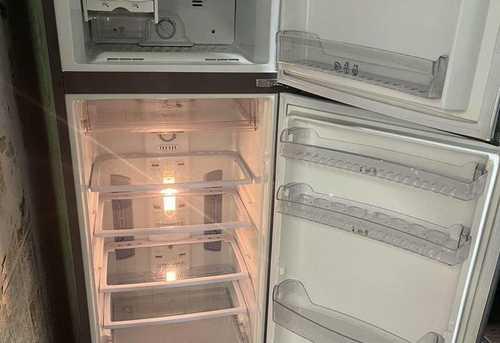Холодильник Whirpool No frost WBM 418/9 ti
