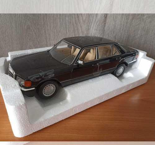 1/18 Mercedes Benz 560 SEL W126 Black Norev