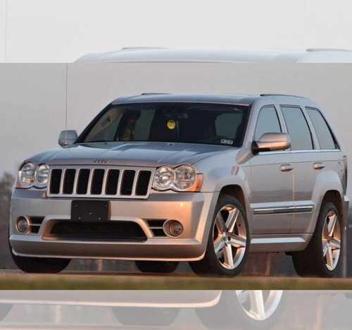 Бампер передний jeep SRT8 WK1