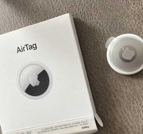 Метка Apple AirTag 1 шт (новая, UK)