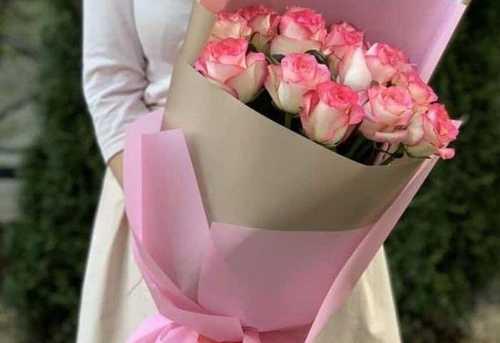 Букет роз «клубника со сливками» на праздник цветы