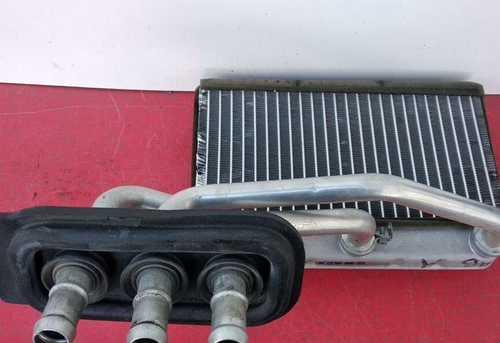 Радиатор печки отопителя BMW X5 E70
