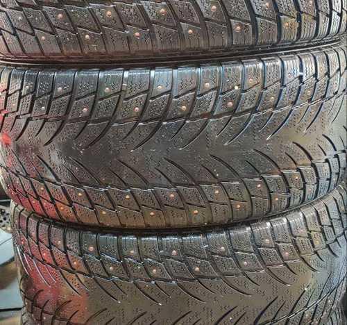 Accelera 651 225/45 R17