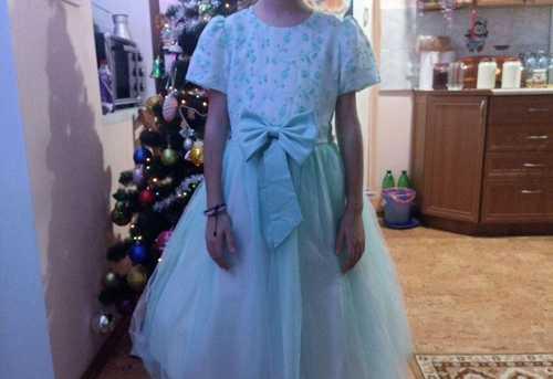 Нарядное праздничное платье для девочки 8-9лет