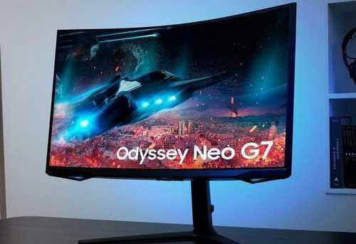 4K 165hz Samsung Odyssey Neo G7 S32BG752NI