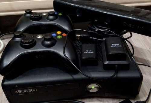 Xbox 360 с Кинектом и аккумуляторами