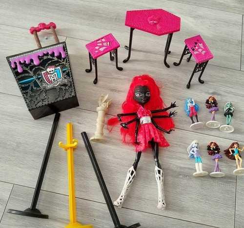 Monster high пакетом