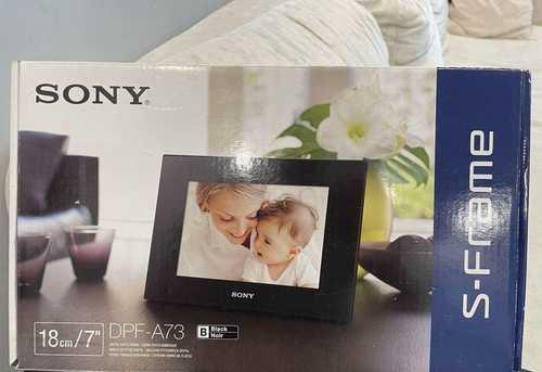 Цифровая фоторамка Sony S-Frame DPF-A73